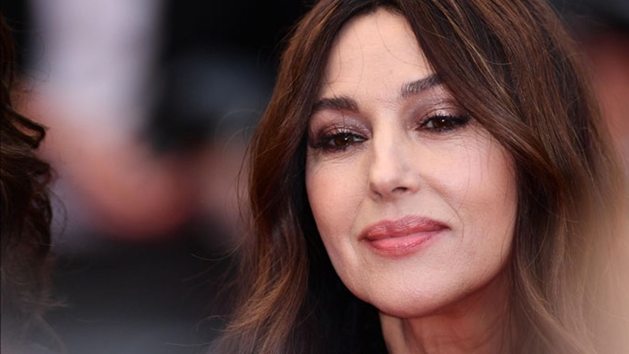 Monica Bellucci ilişkisini itiraf etti! "Ona aşığım" - Tele1 TV Canlı yayın