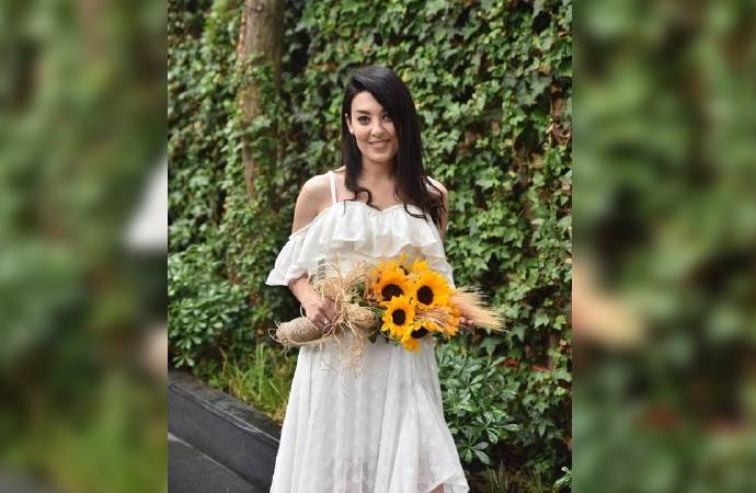 Tuba Torun'dan fotoğraflı paylaşım - Tele1 TV Canlı yayın